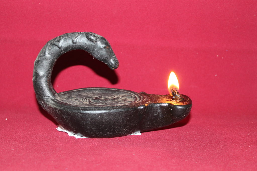 LUCERNA ROMANA DE CABALLO – ERA Cultura