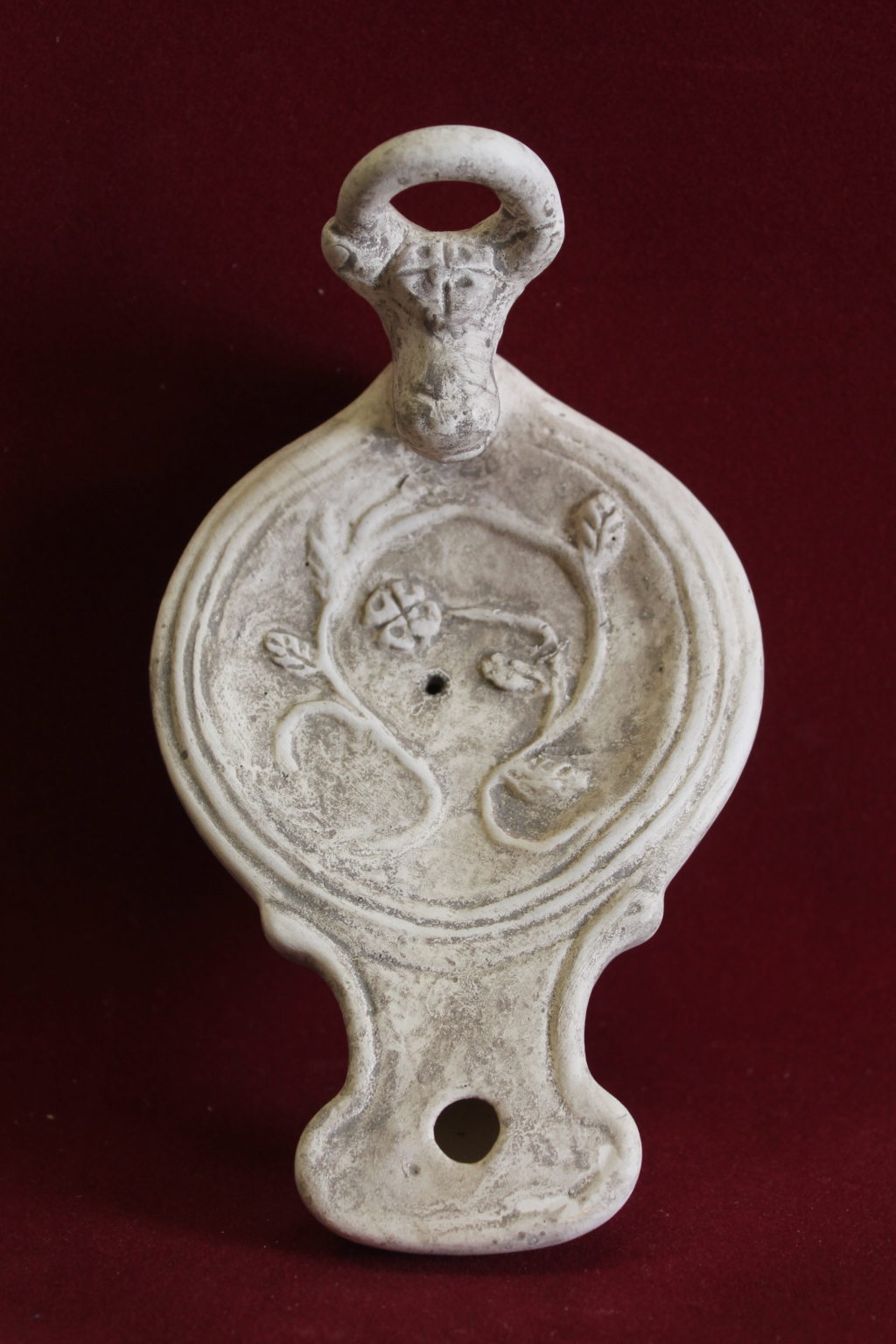 LUCERNA ROMANA DE ÉQUIDO - ERA Cultura