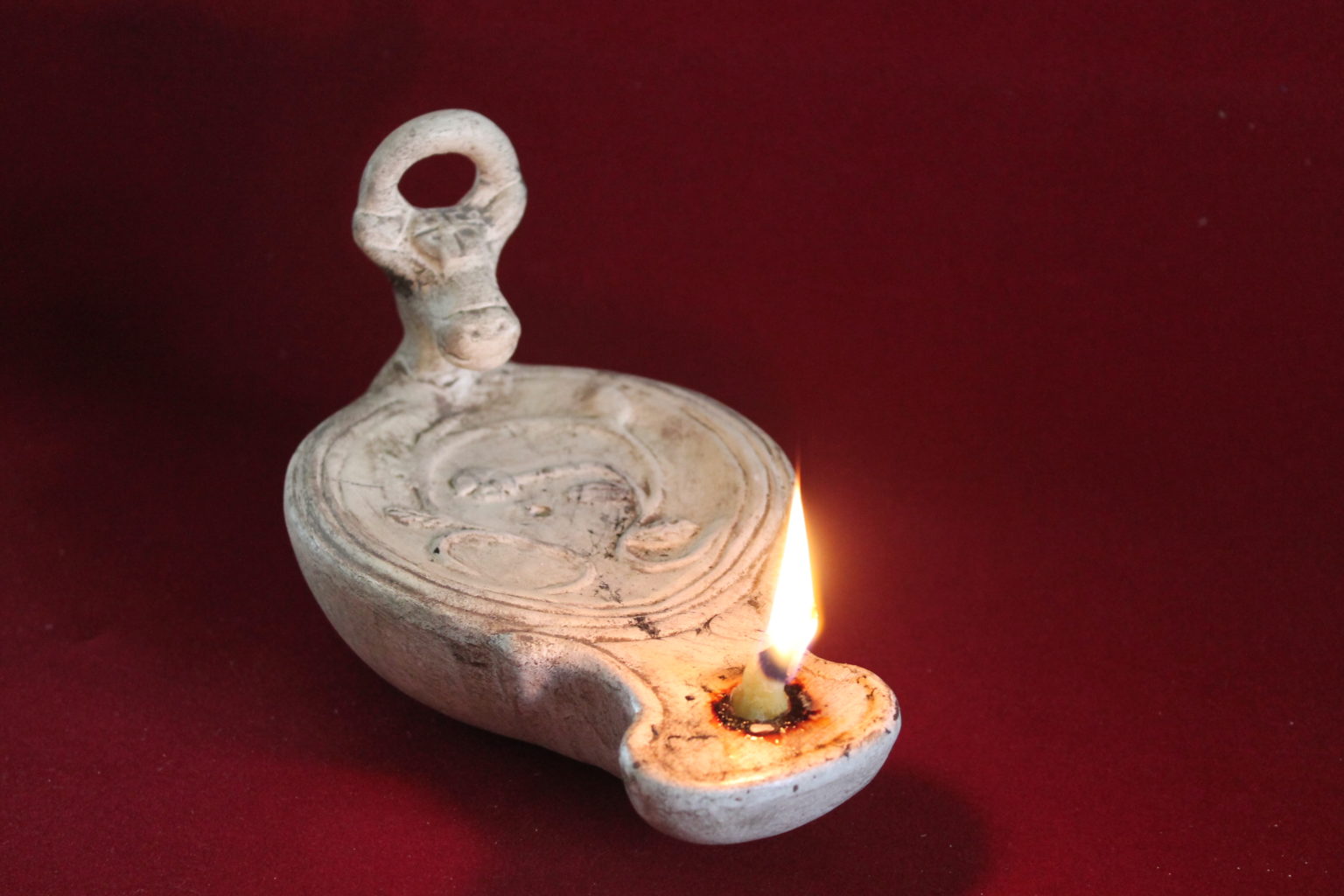 LUCERNA ROMANA DE ÉQUIDO – ERA Cultura